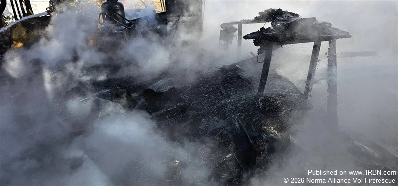 Mutual Aid Brings Structure Fire Under Control on Applewood Lane