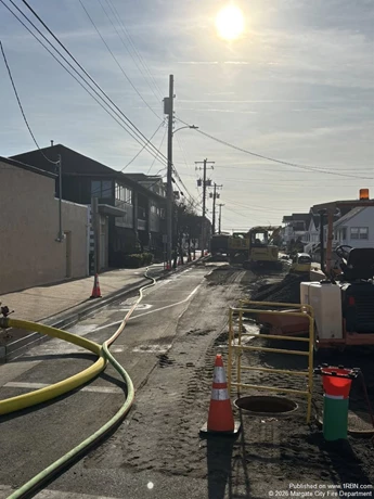 High-Pressure Gas Leak Prompts Evacuations Along South Granville Avenue ...