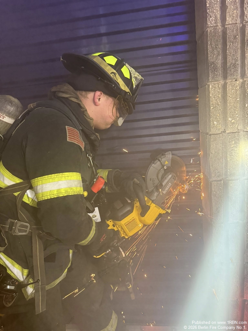 Squad 21-1 Assists at Lindenwold Building Fire