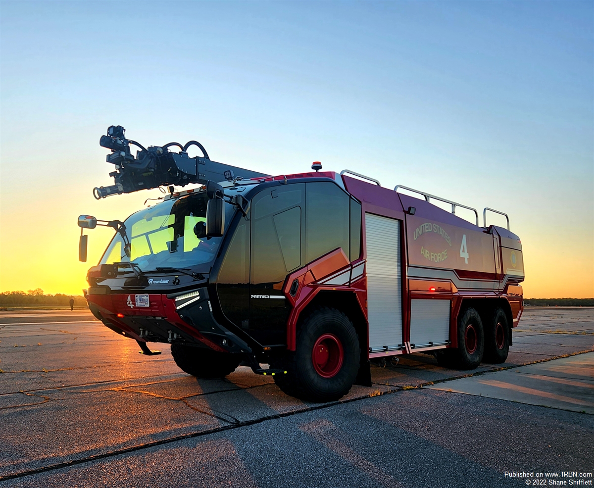 Crash 4 ARFF Robins Fire