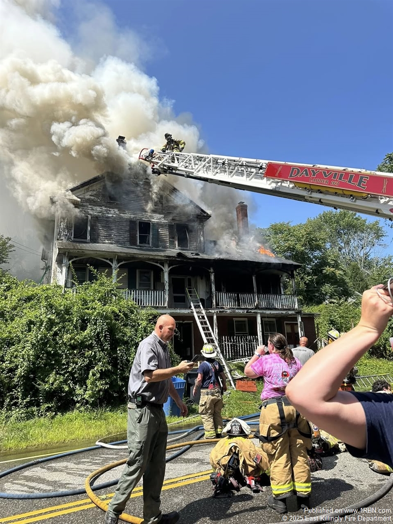 Mutual Aid Teams Battled Hartford Pike Fire