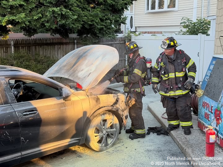 Vehicle Fire Extinguished at Valero Station in North Merrick