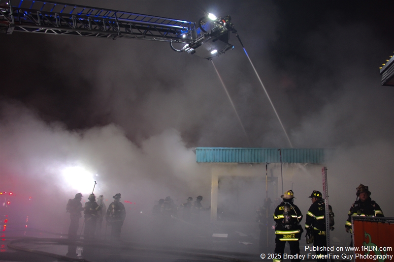 Smithtown FD Combats 2nd Alarm Auto Shop Fire