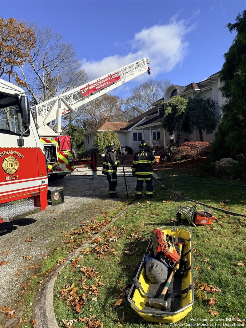Rapid Intervention Team Assists at Inlet View Path House Fire